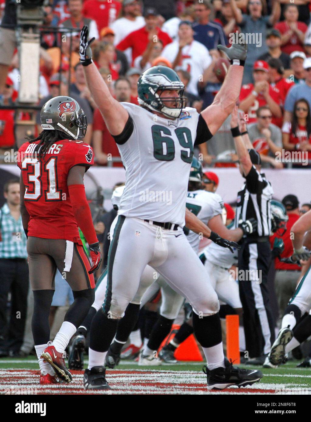 Philadelphia Eagles guard Evan Mathis (69) celebrates a game winning ...