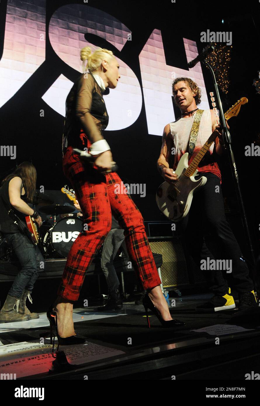 Gwen Stefani performs with Bush at KROQ Almost Acoustic Christmas on ...