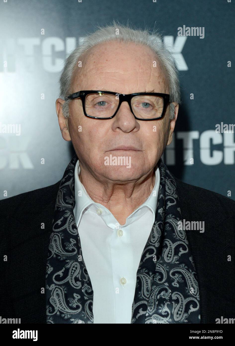 Sir Anthony Hopkins poses at the Sir Anthony Hopkins poses at the
