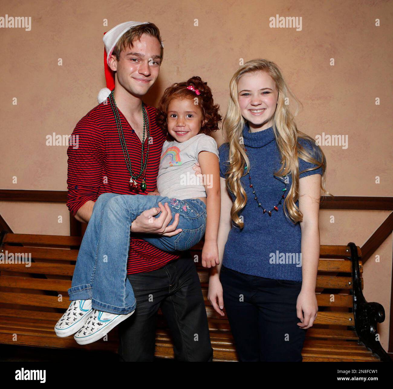 Devon Gearhart, Starlight Kid Katelynn Calderon (5) and Sierra ...