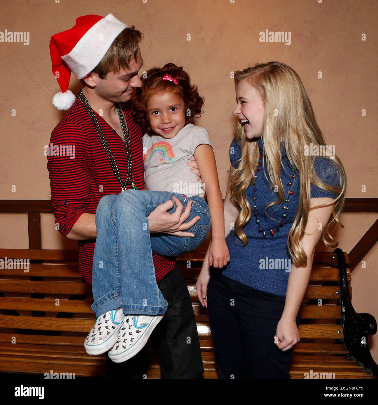 Devon Gearhart, Starlight Kid Katelynn Calderon (5) and Sierra ...