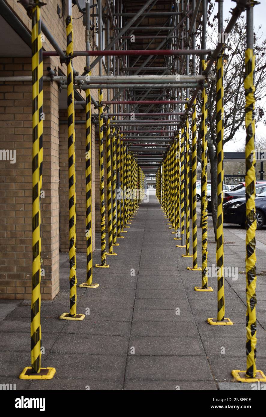 Scaffolding construction work on hi-res stock photography and images ...