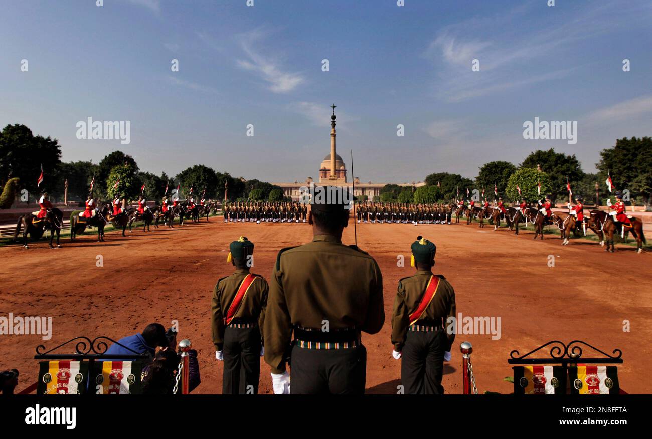 Indian infantry soldiers and the President's Body Guards in ceremonial ...