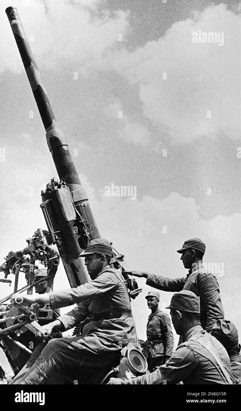 Turkey has been holding military manoeuvres in which tanks, machine ...