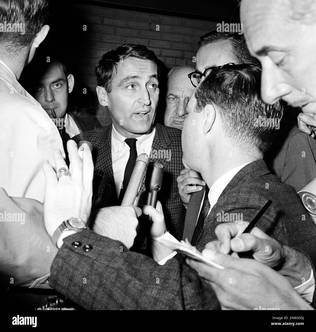 Police and reporters react after the shooting of Lee Harvey Oswald ...