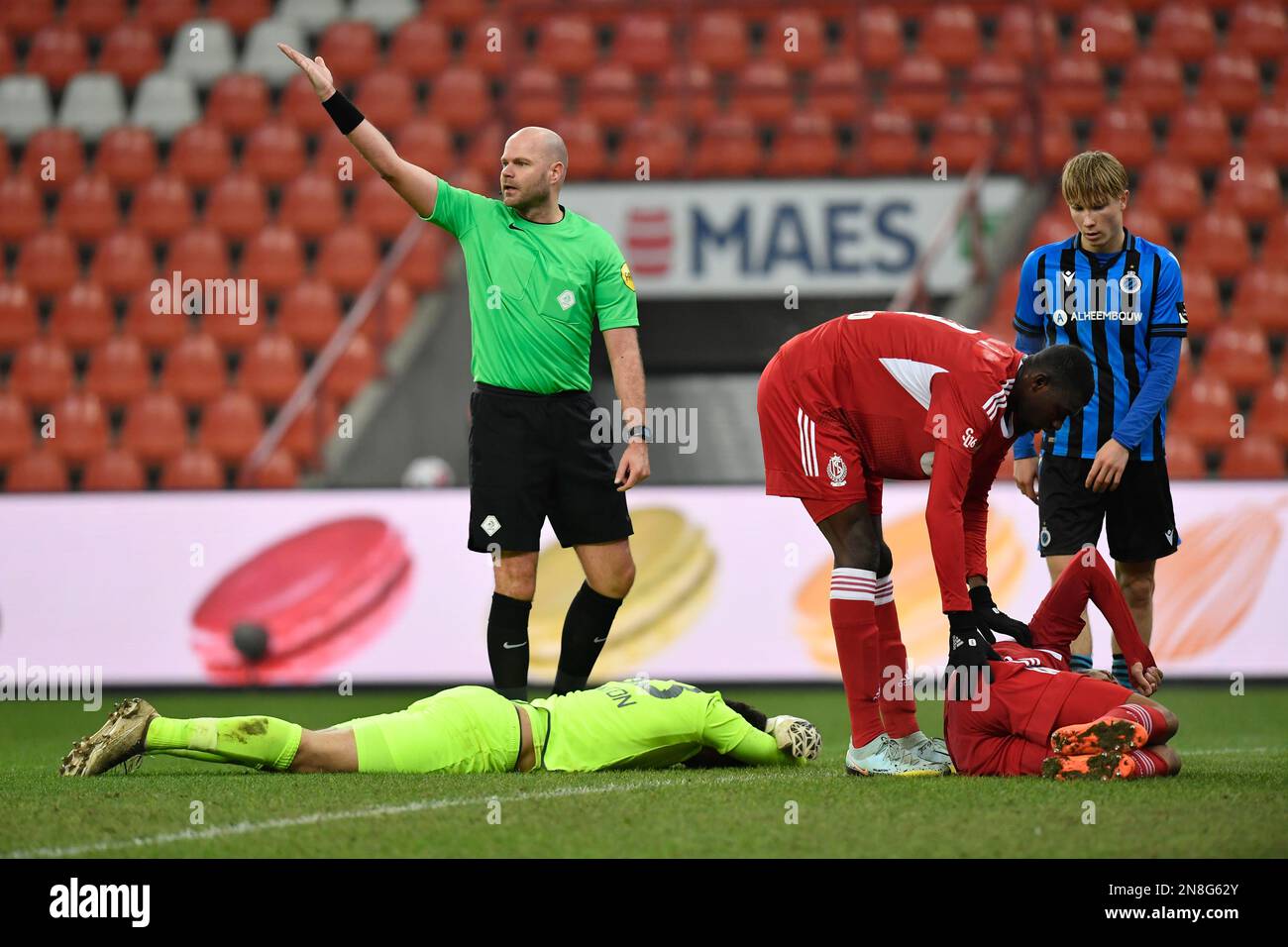 SL16's Sacha Banse and Club NXT's goalkeeper Nick Shinton lie injured ...