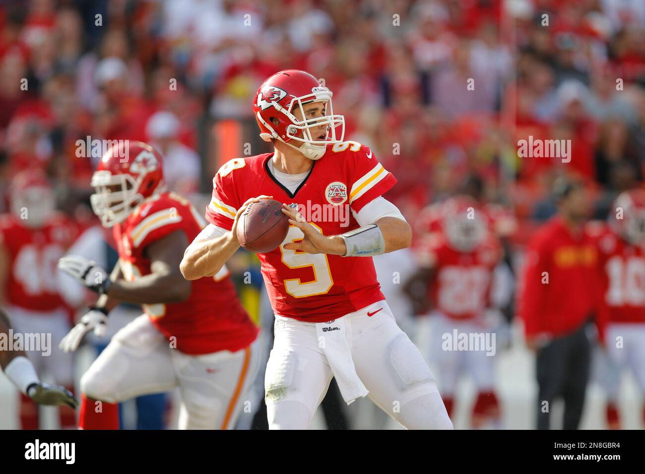 Kansas City Chiefs quarterback Brady Quinn prepares to throw during an ...