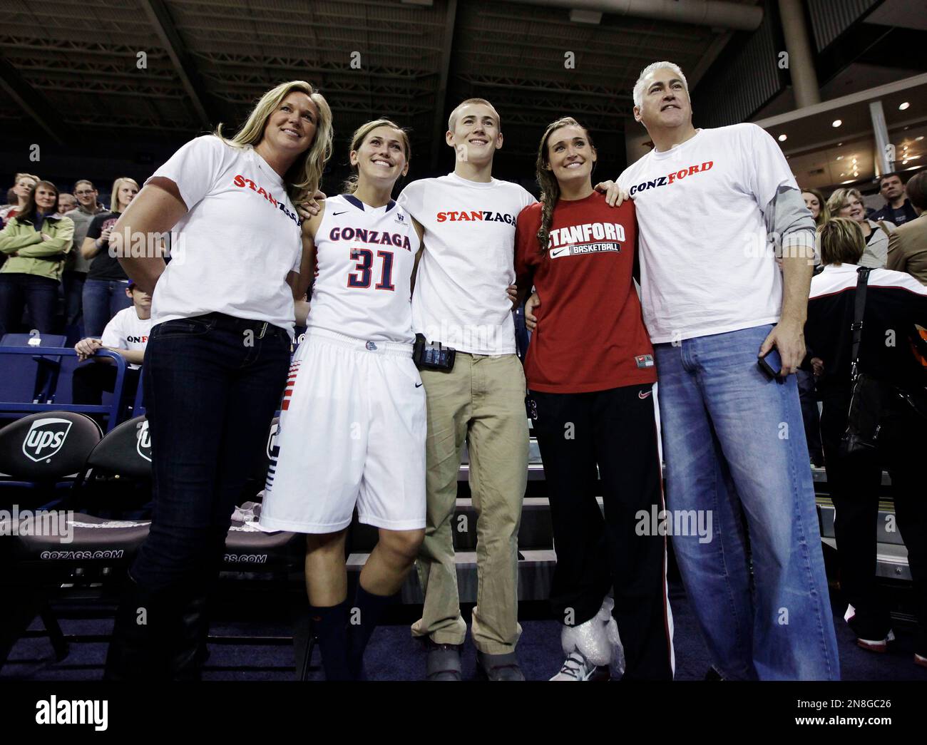 Montana head basketball coach Wayne Tinkle, right, poses for a ...