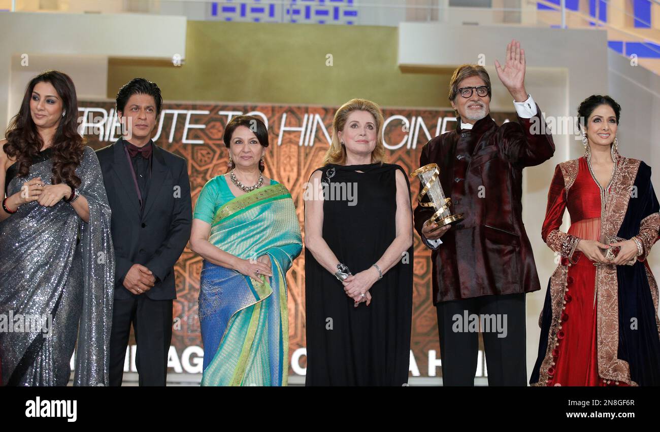 left to right, Indian actors, Priyanka Chopra, Shahrukh Khan, Sharmila ...
