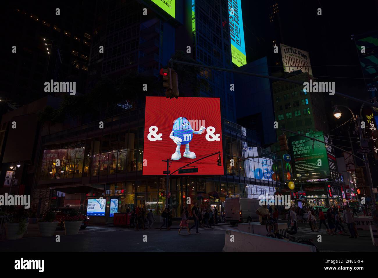 Beautiful night Broadway view with led panel lights with image mm's ...
