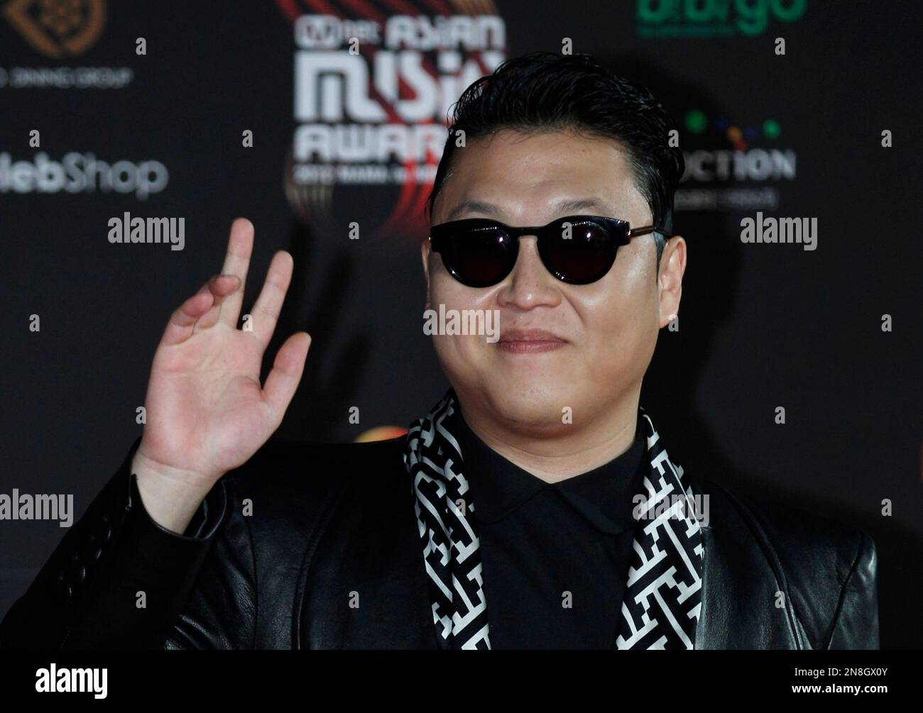 South Korean rappe PSY poses for photographers at the red carpet of the ...