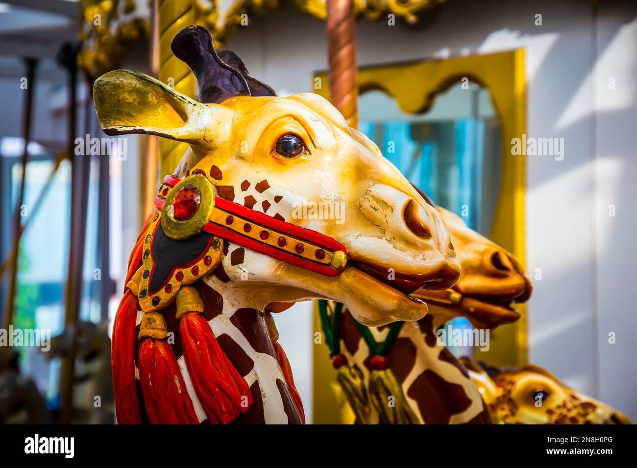 Carousel giraffe hi-res stock photography and images - Alamy