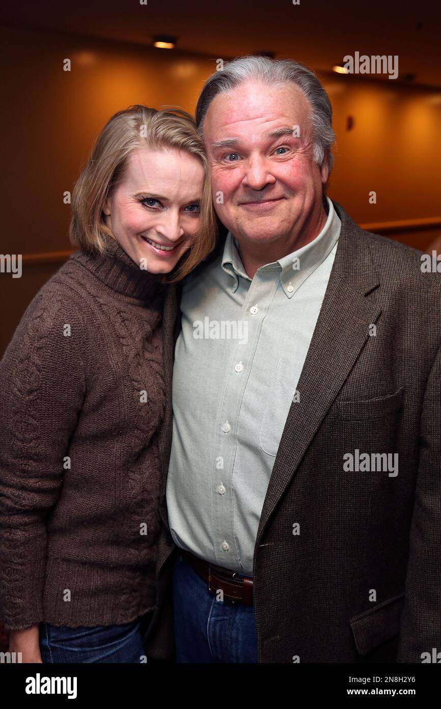 From left, cast members Joyce Chittick and Fred Applegate pose during ...