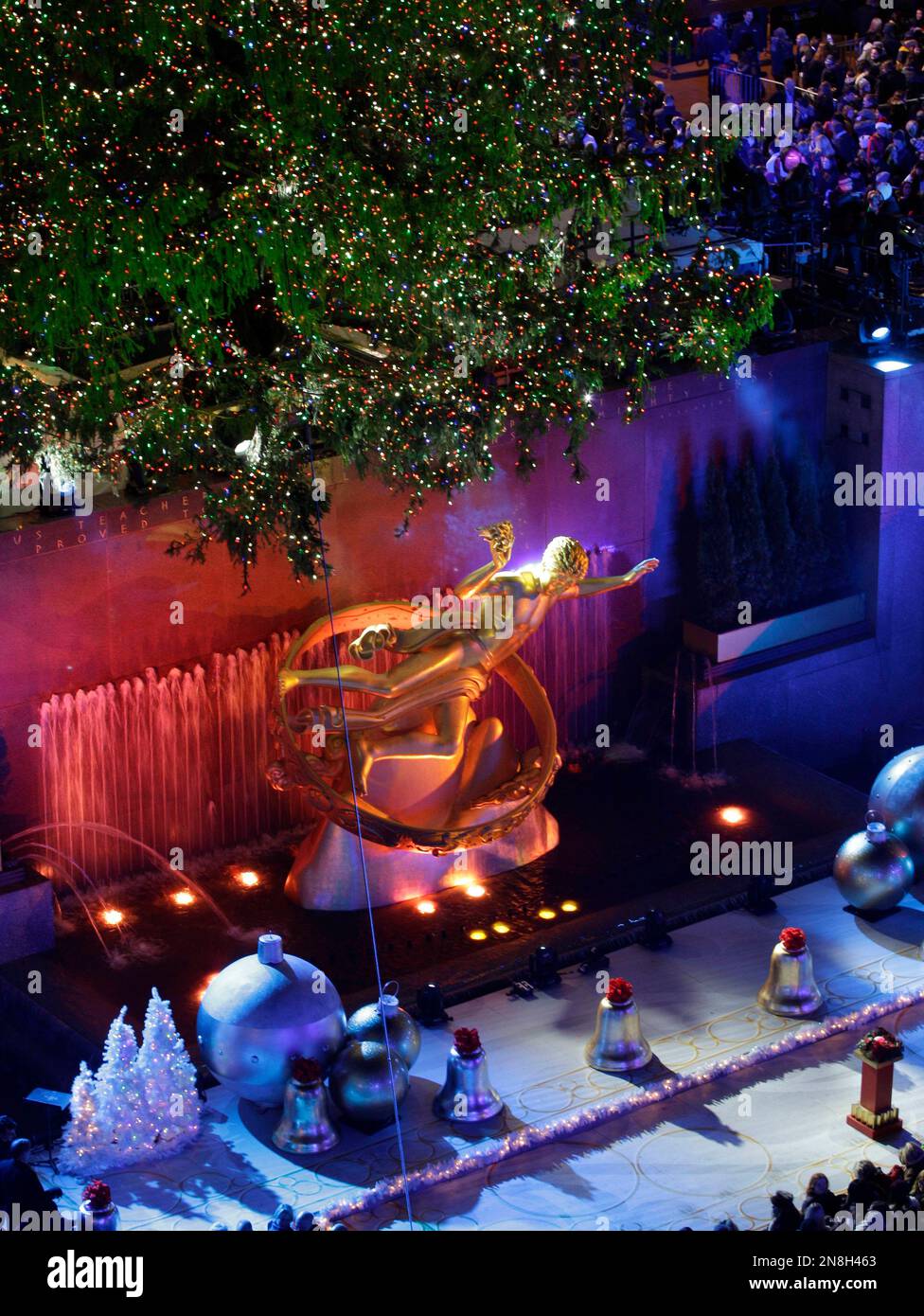 The statue of Prometheus stands underneath the Rockefeller Center ...