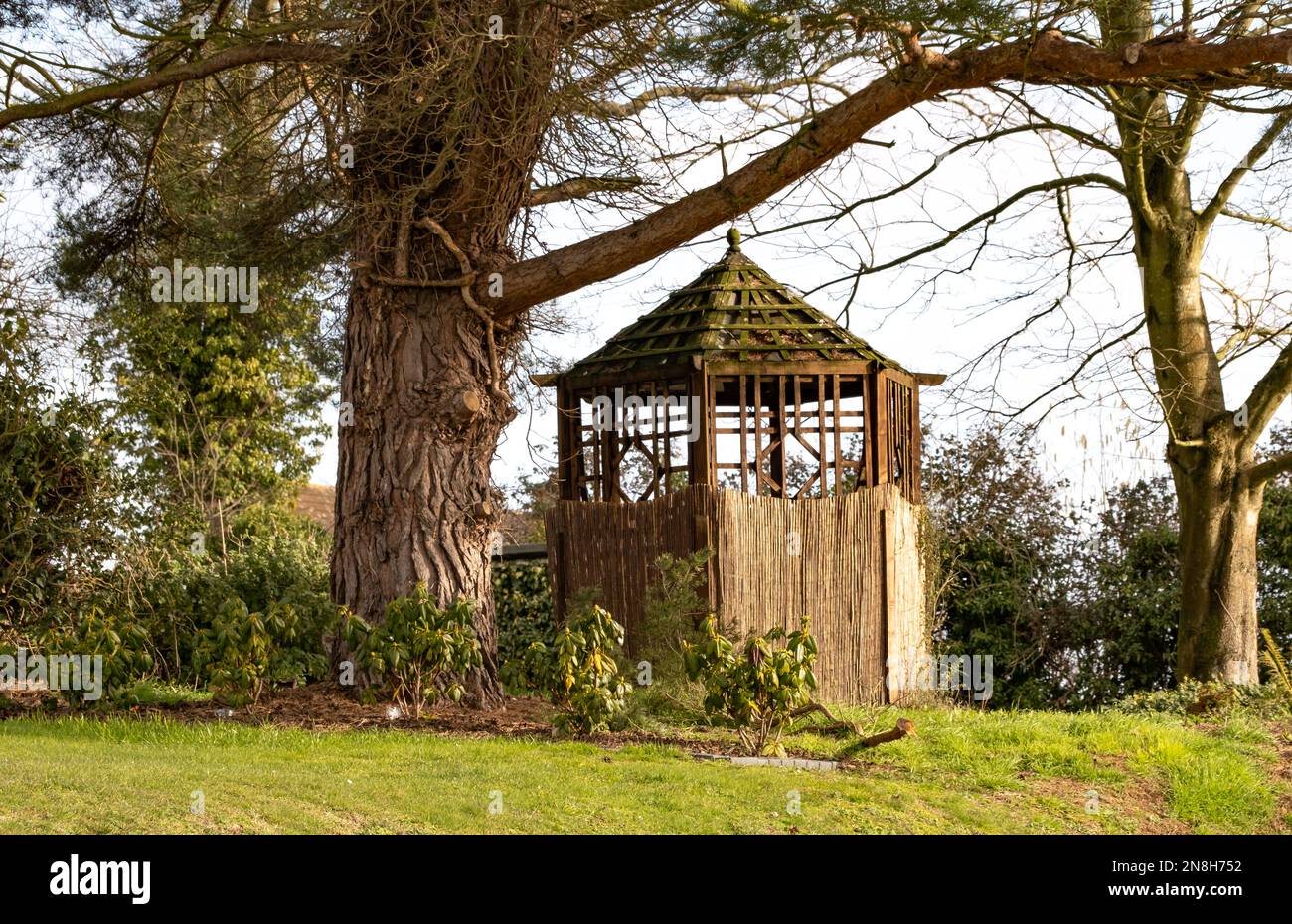 Rustic wooden shelter Stock Photo - Alamy