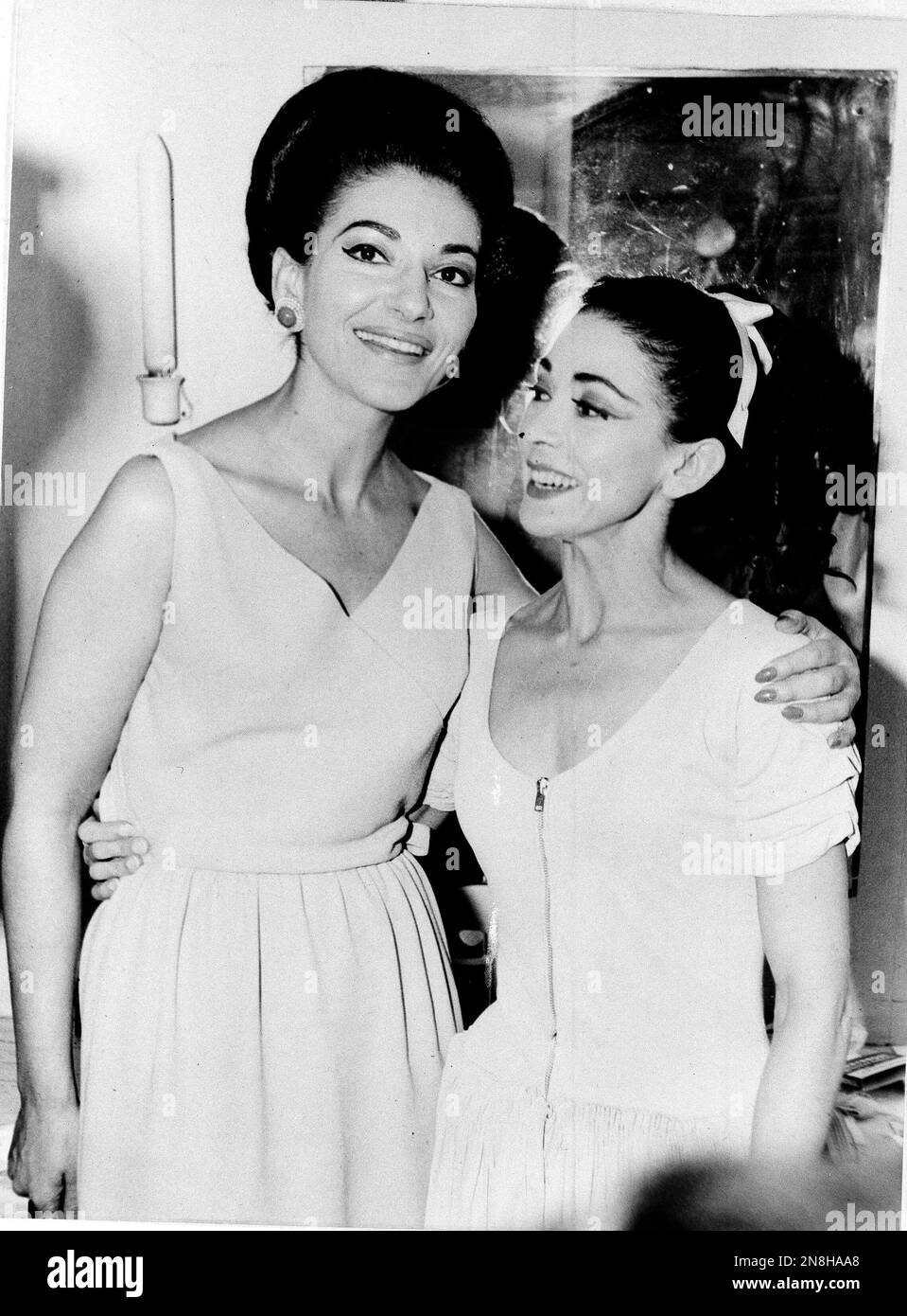 Opera singer Maria Callas, left, visits prima ballerina Margot Fonteyn ...