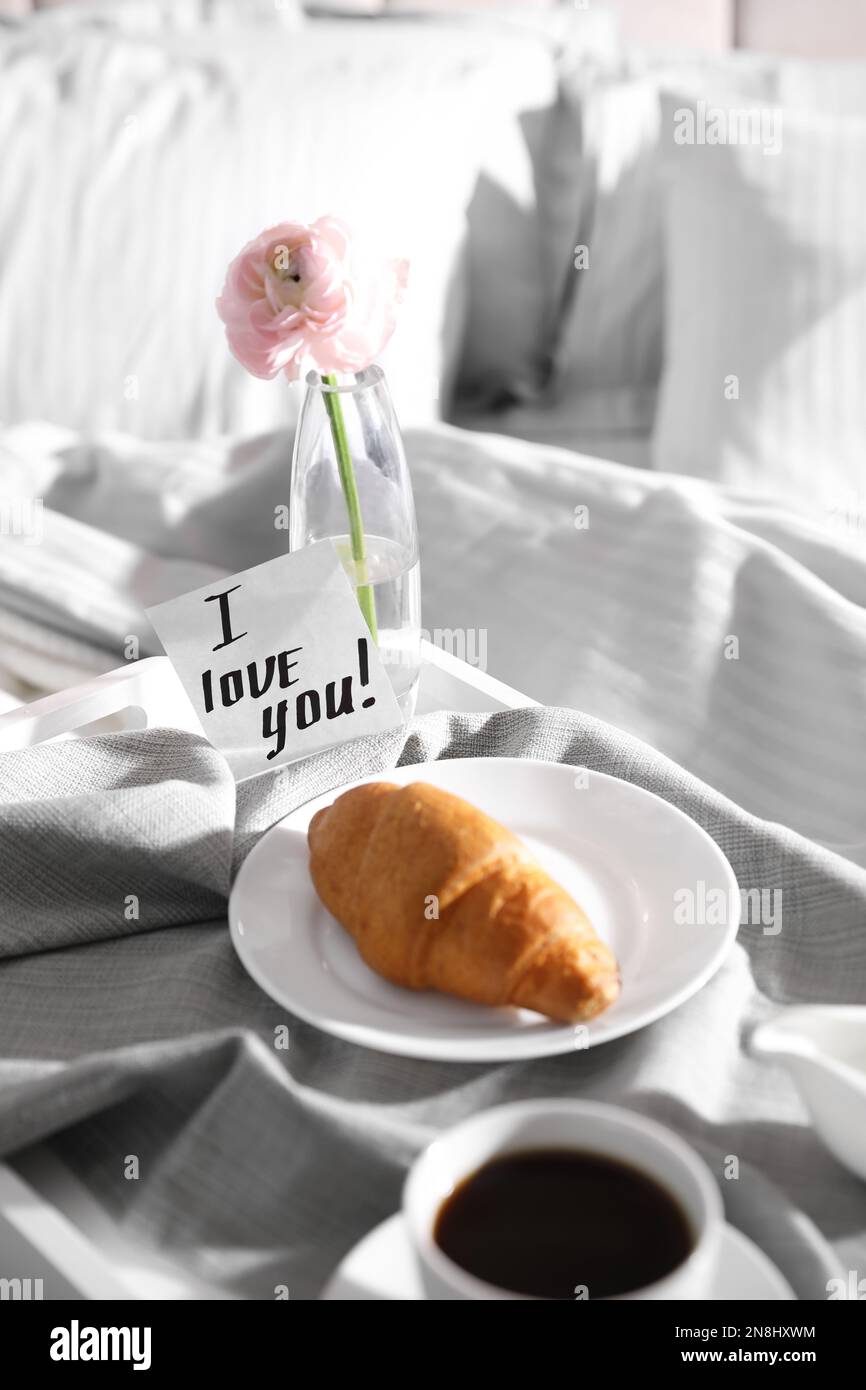 Memo on bed hi-res stock photography and images - Alamy