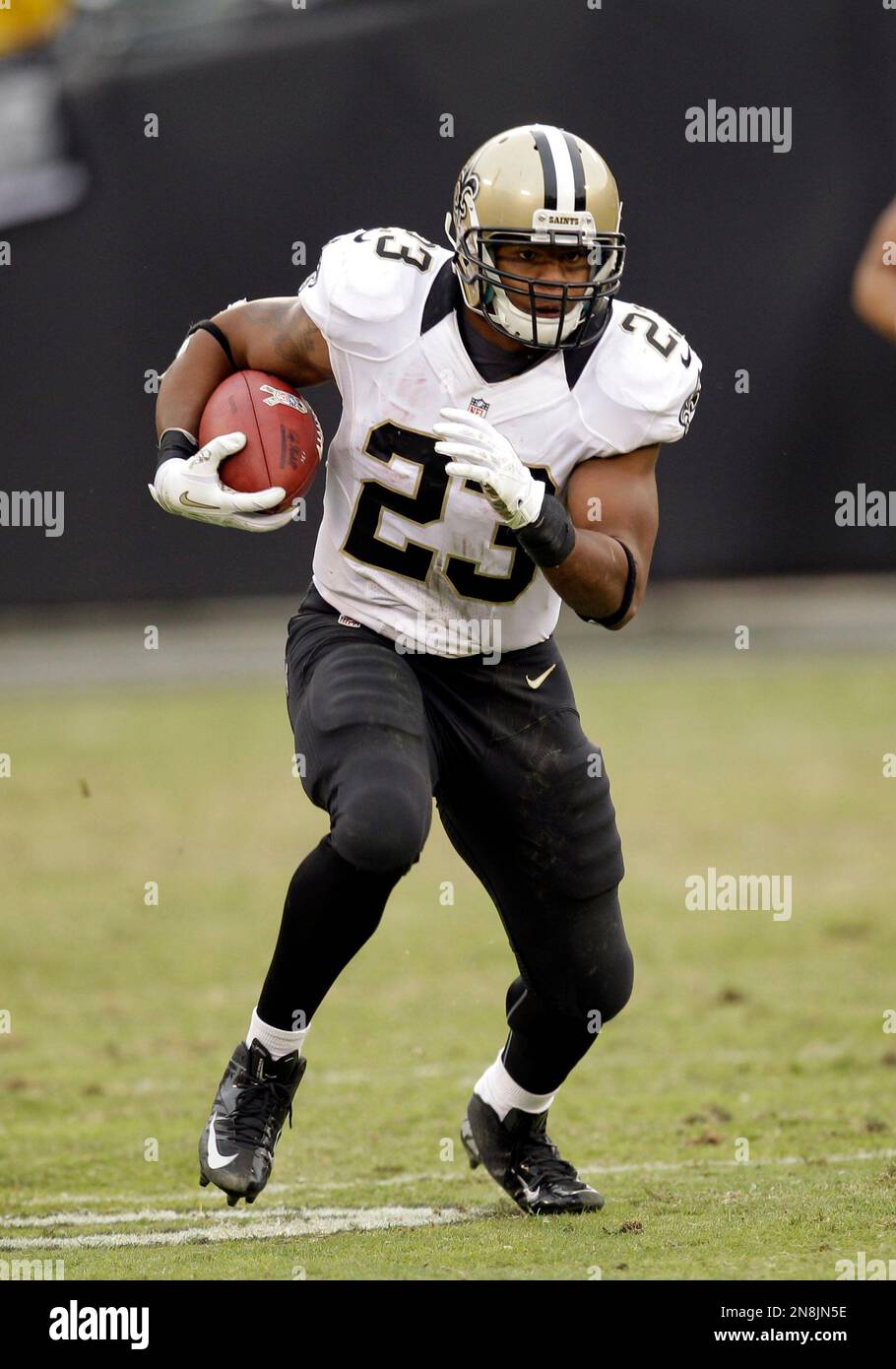 New Orleans Saints running back Pierre Thomas (23) in action against ...