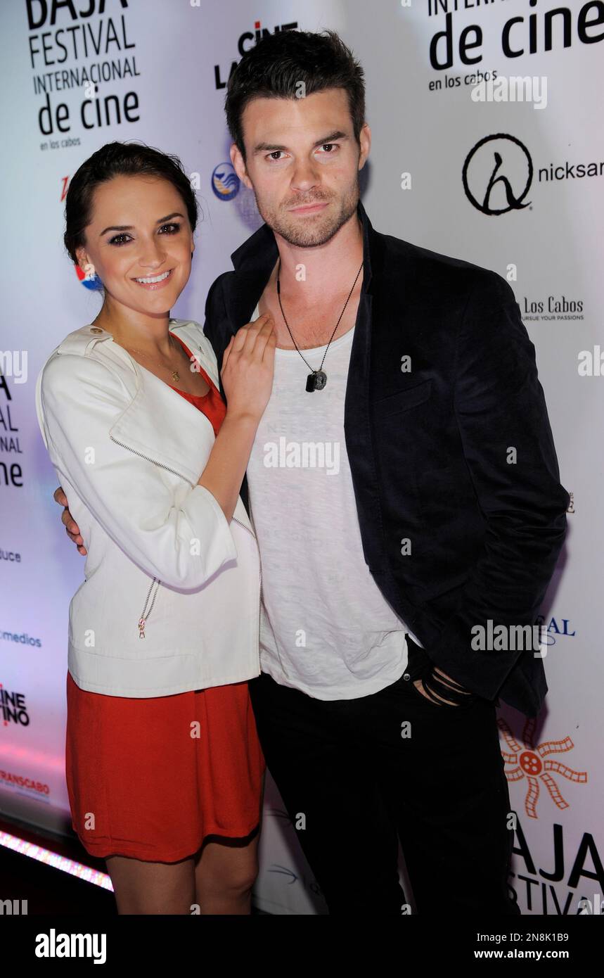 Actress Rachel Leigh Cook poses with her husband Daniel Gillies at the ...