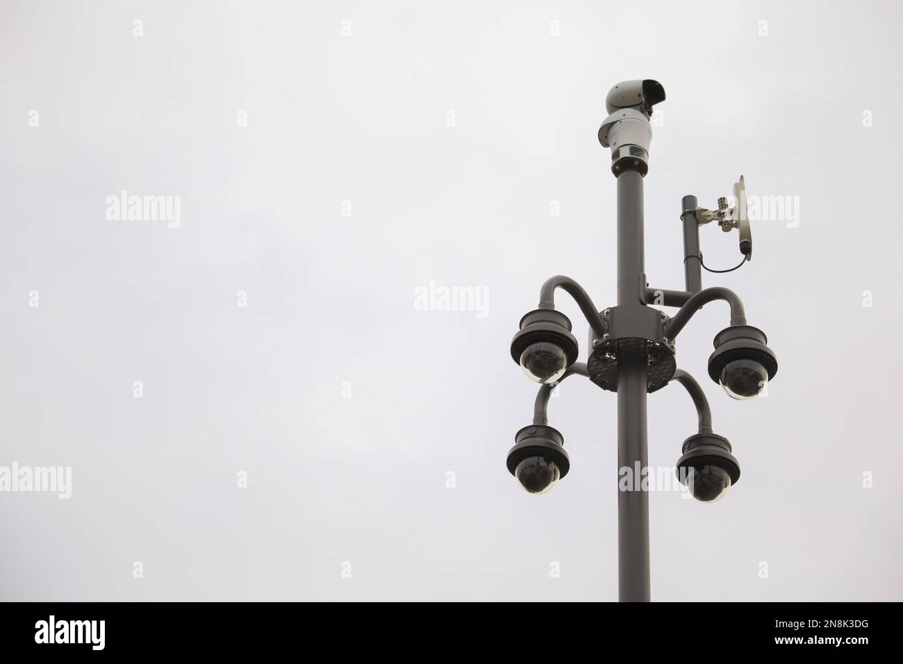 Wall window security camera hi-res stock photography and images - Alamy