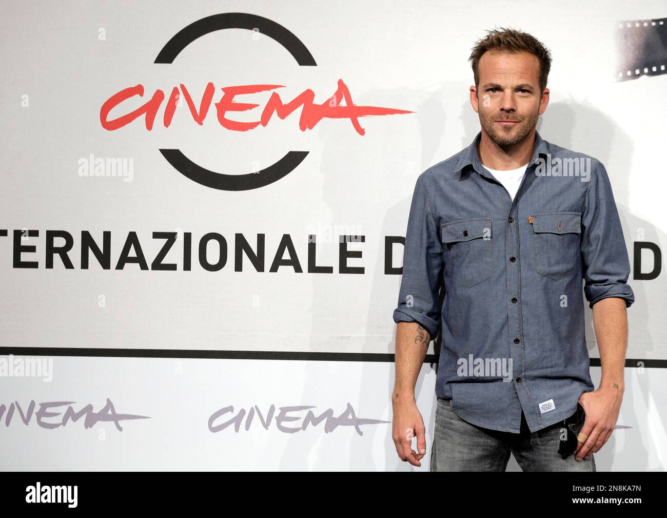 Actor Stephen Dorff poses for photographers as he arrives to present ...
