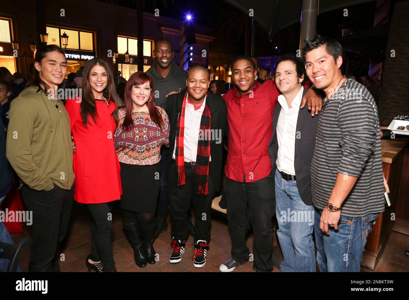 From left, Booboo Stewart, Samantha Harris , Carnie Wilson, Terrell ...