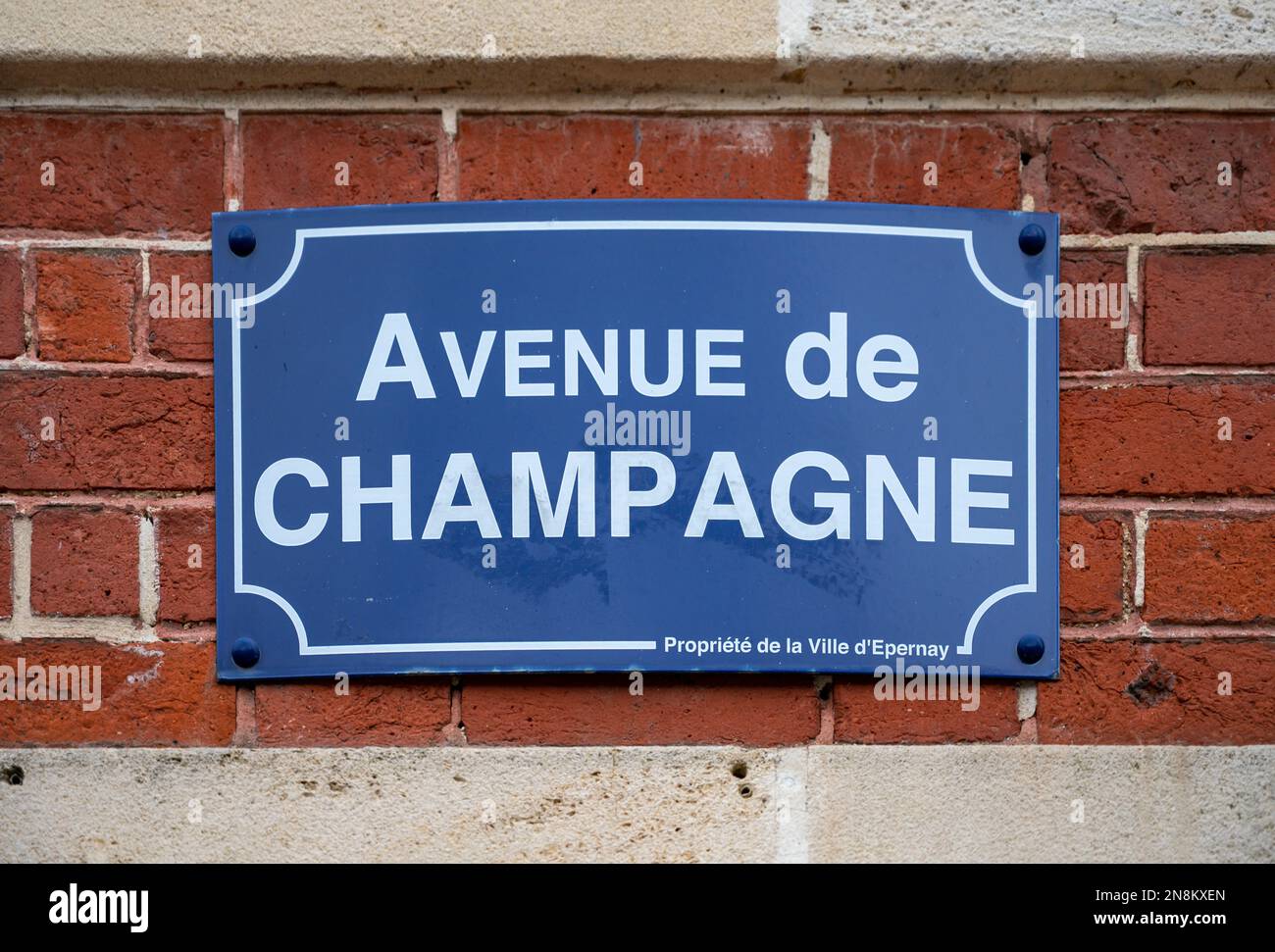Moet sign hi-res stock photography and images - Alamy