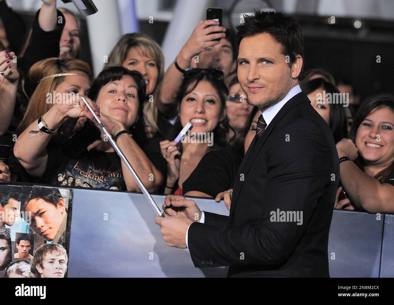 Peter Facinelli attends the world premiere of "The Twilight Saga ...