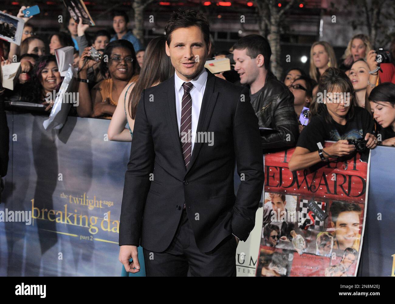 Peter Facinelli attends the world premiere of "The Twilight Saga ...