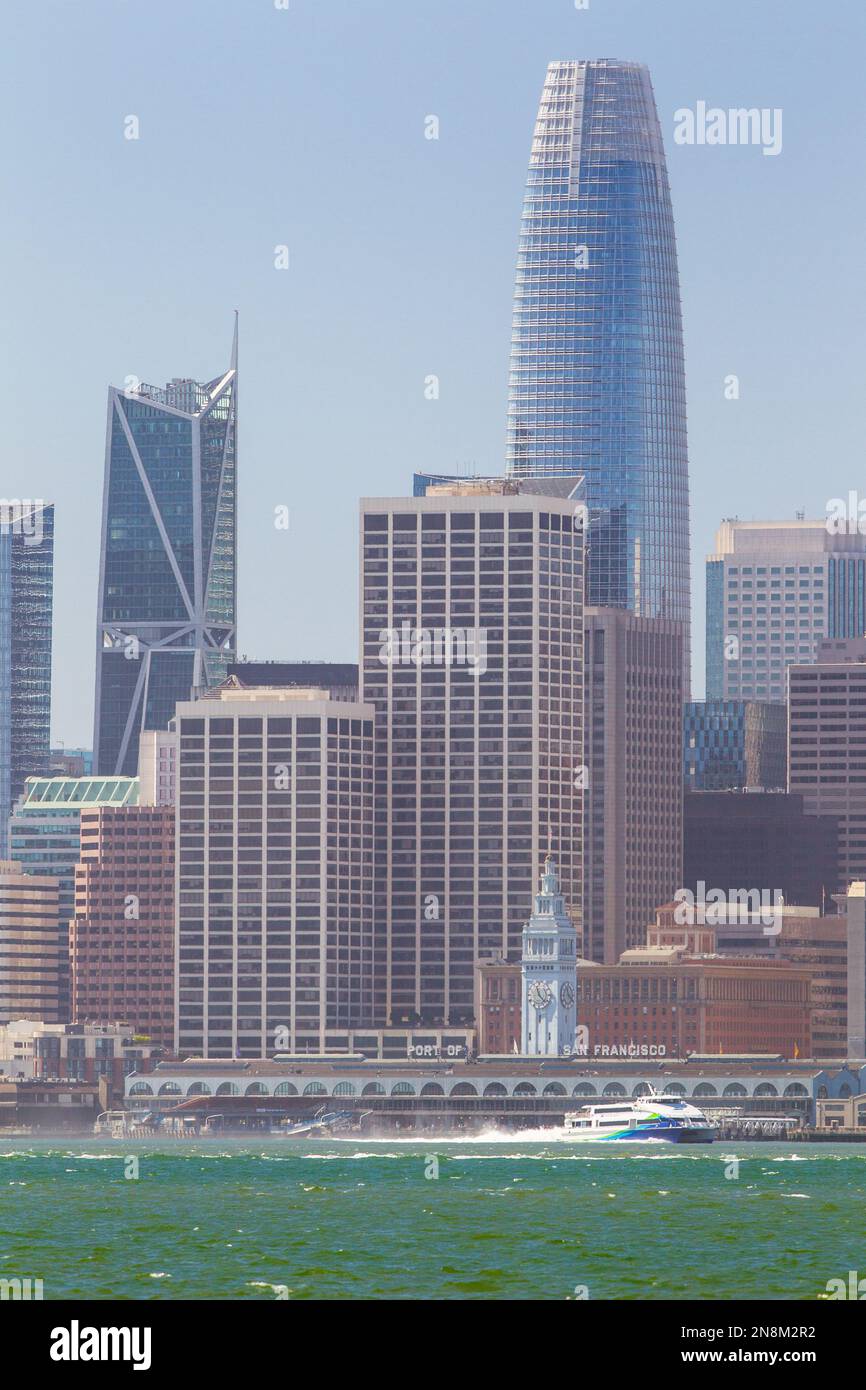 San francisco ca salesforce tower hi-res stock photography and images ...