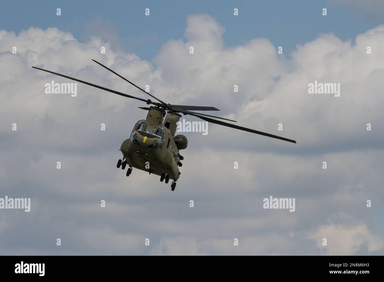 Two rotor helicopter hi-res stock photography and images - Alamy