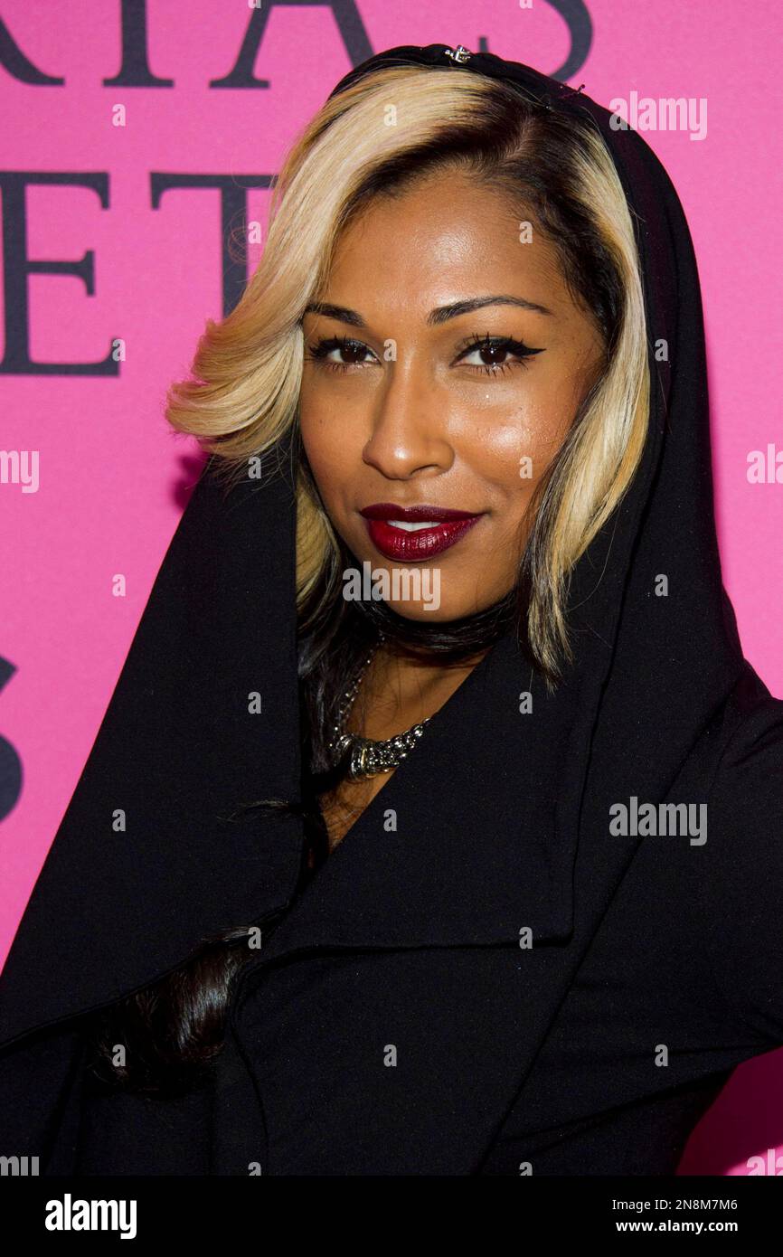 Melanie Fiona arrives to The Victoria's Secret Fashion Show on ...