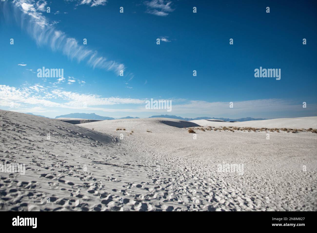 Gypsum sand dunes white hi-res stock photography and images - Alamy
