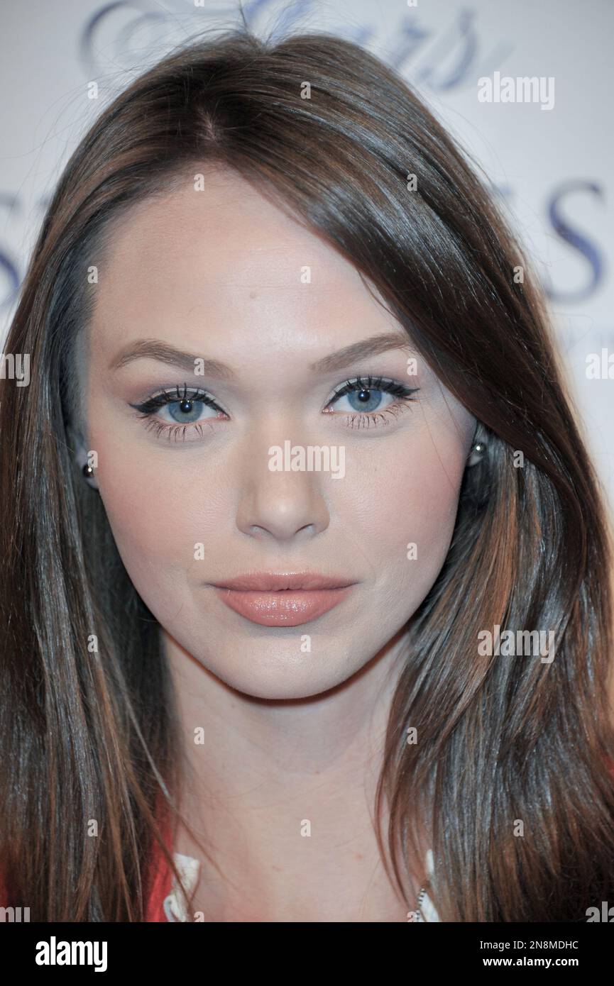 Jessica Cook attends Stars for Stripes at Hemingway's and Roxbury on ...