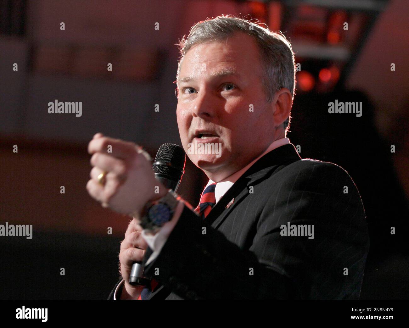 U.S. Rep. Tim Griffin, R-Ark., speaks to a crowd a Republican Party of ...