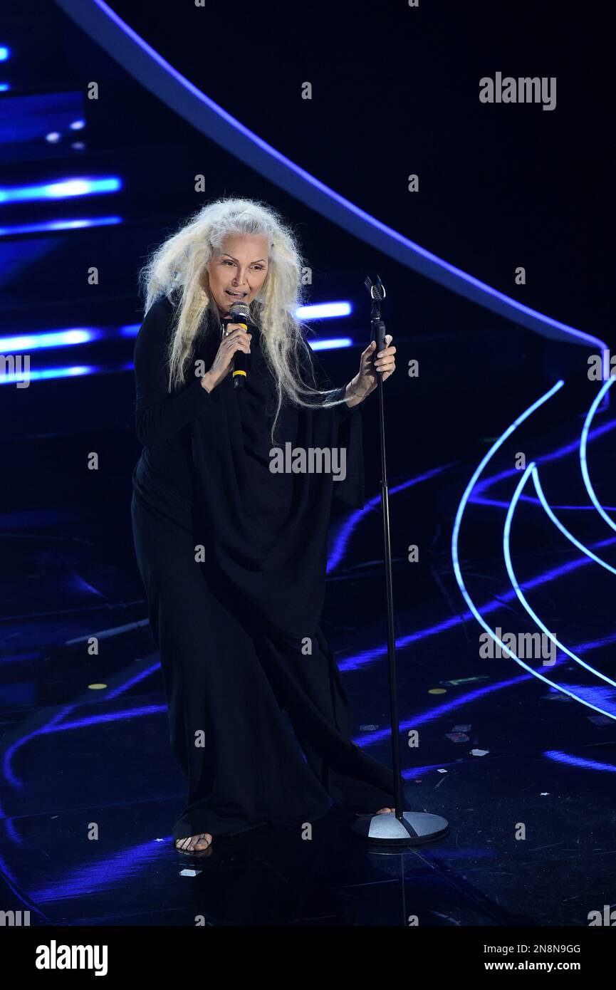 Anna oxa sanremo hi-res stock photography and images - Alamy