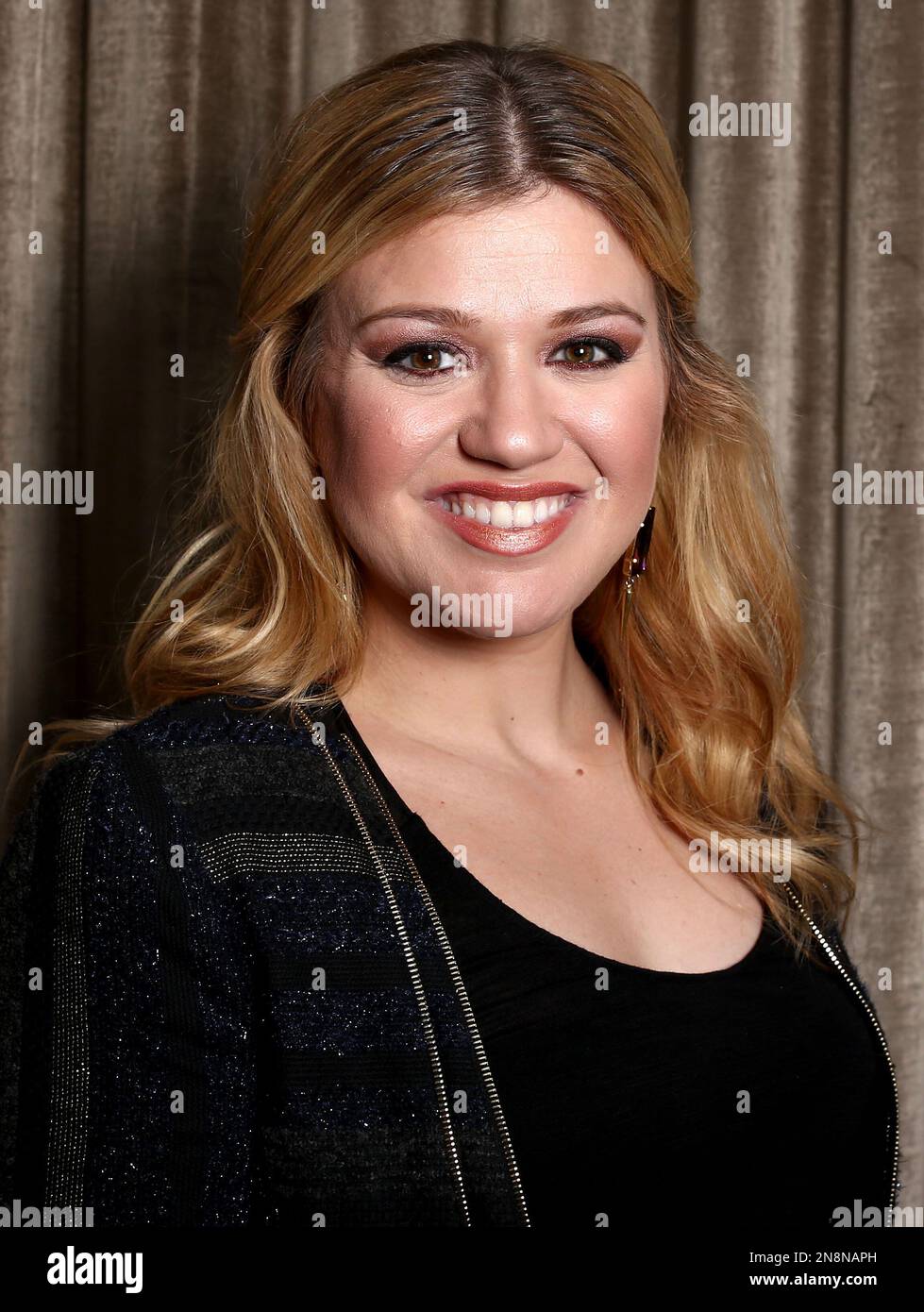 Musician Kelly Clarkson poses for a portrait on Monday, Nov. 5, 2012 ...