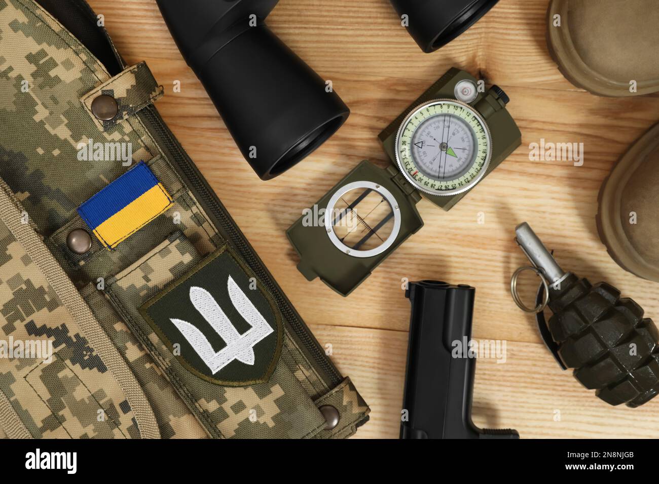 Ukrainian soldier combat gear hi-res stock photography and images - Alamy