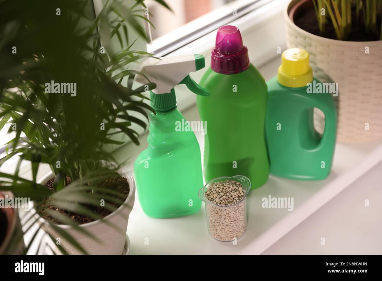 Fertilizers for plants hi-res stock photography and images - Alamy