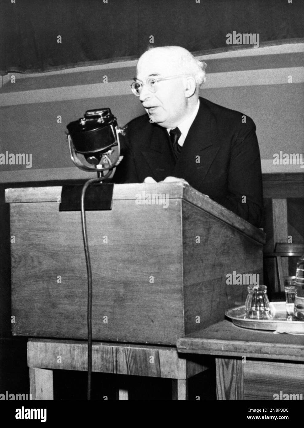 Arnold Zweig, famous German writer and anti-war activist, addresses an ...