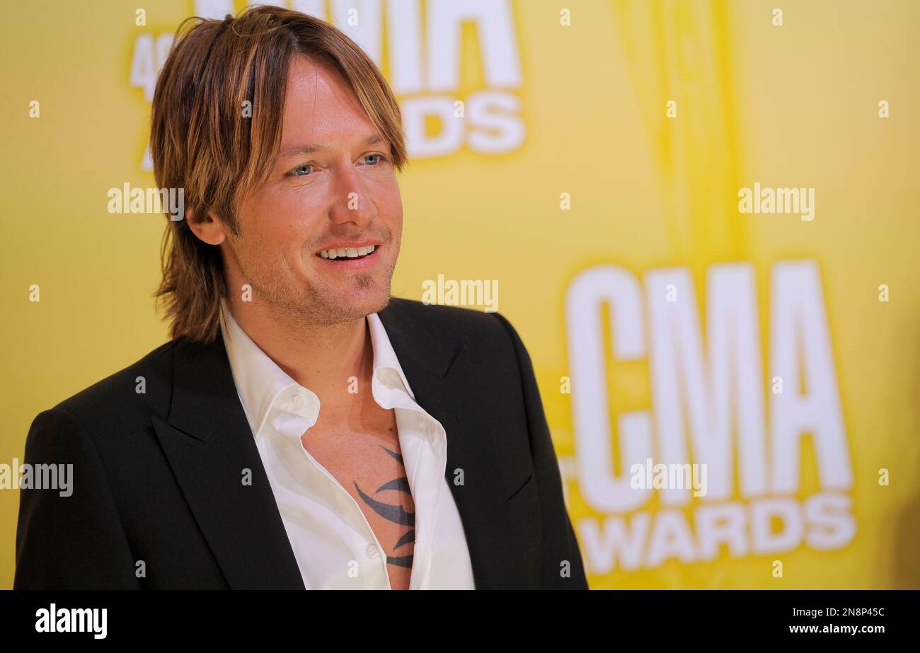 Keith Urban arrives at the 46th Annual Country Music Awards at the ...