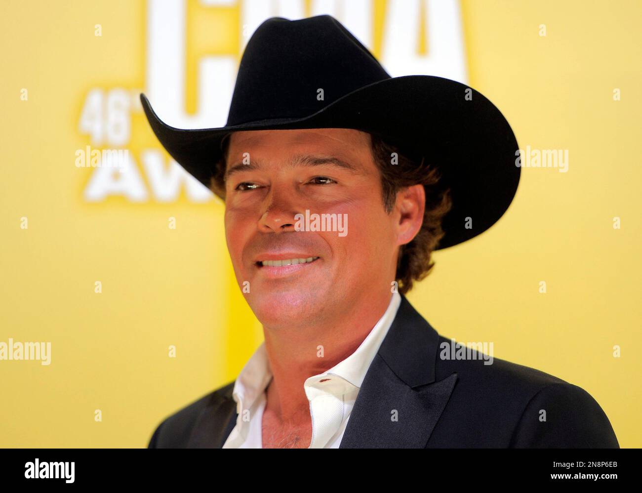 Clay Walker arrives at the 46th Annual Country Music Awards at the ...