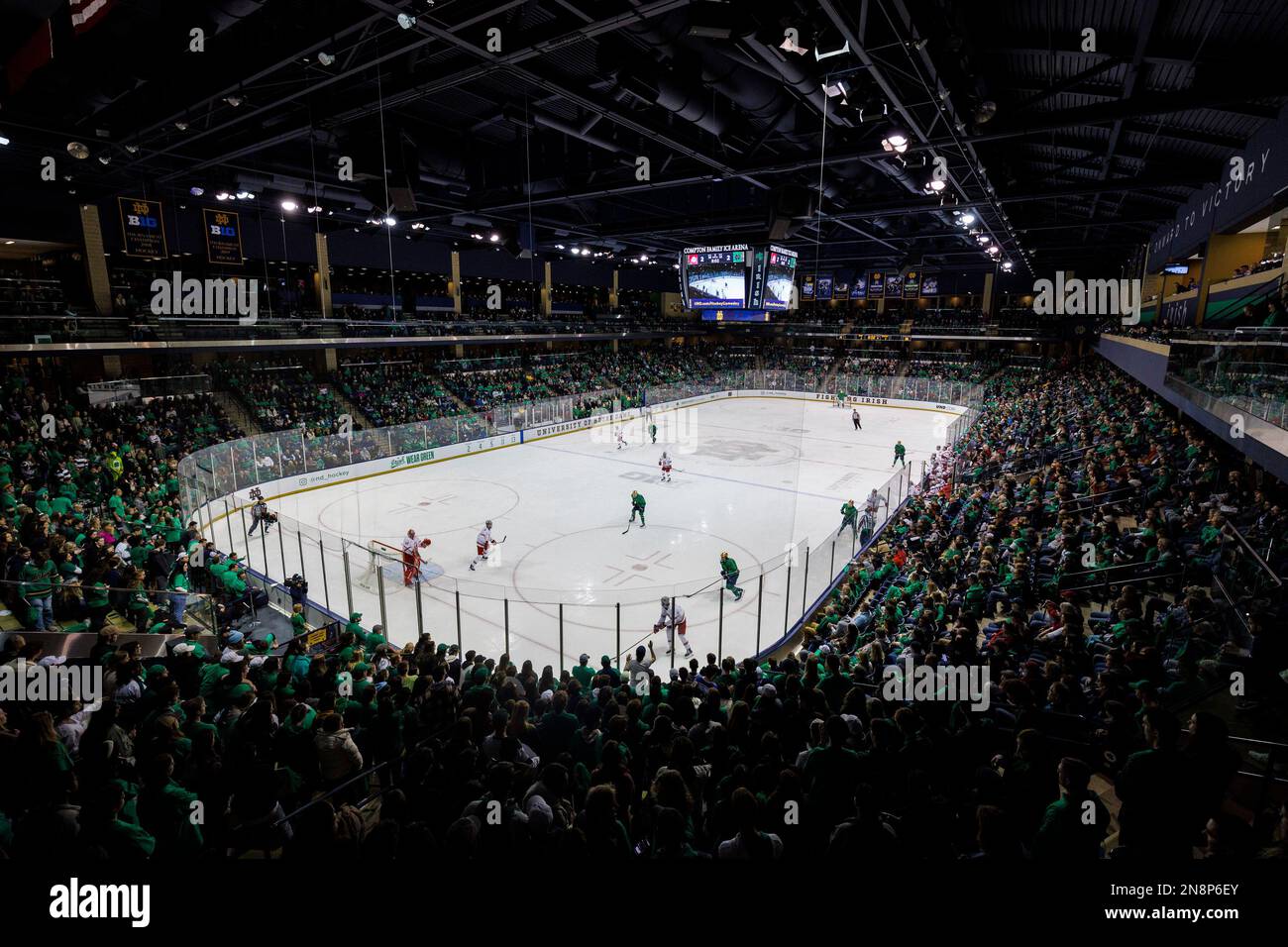 Compton family ice arena hi-res stock photography and images - Alamy