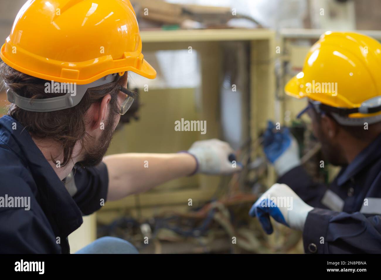 Troubleshooting checking hi-res stock photography and images - Alamy