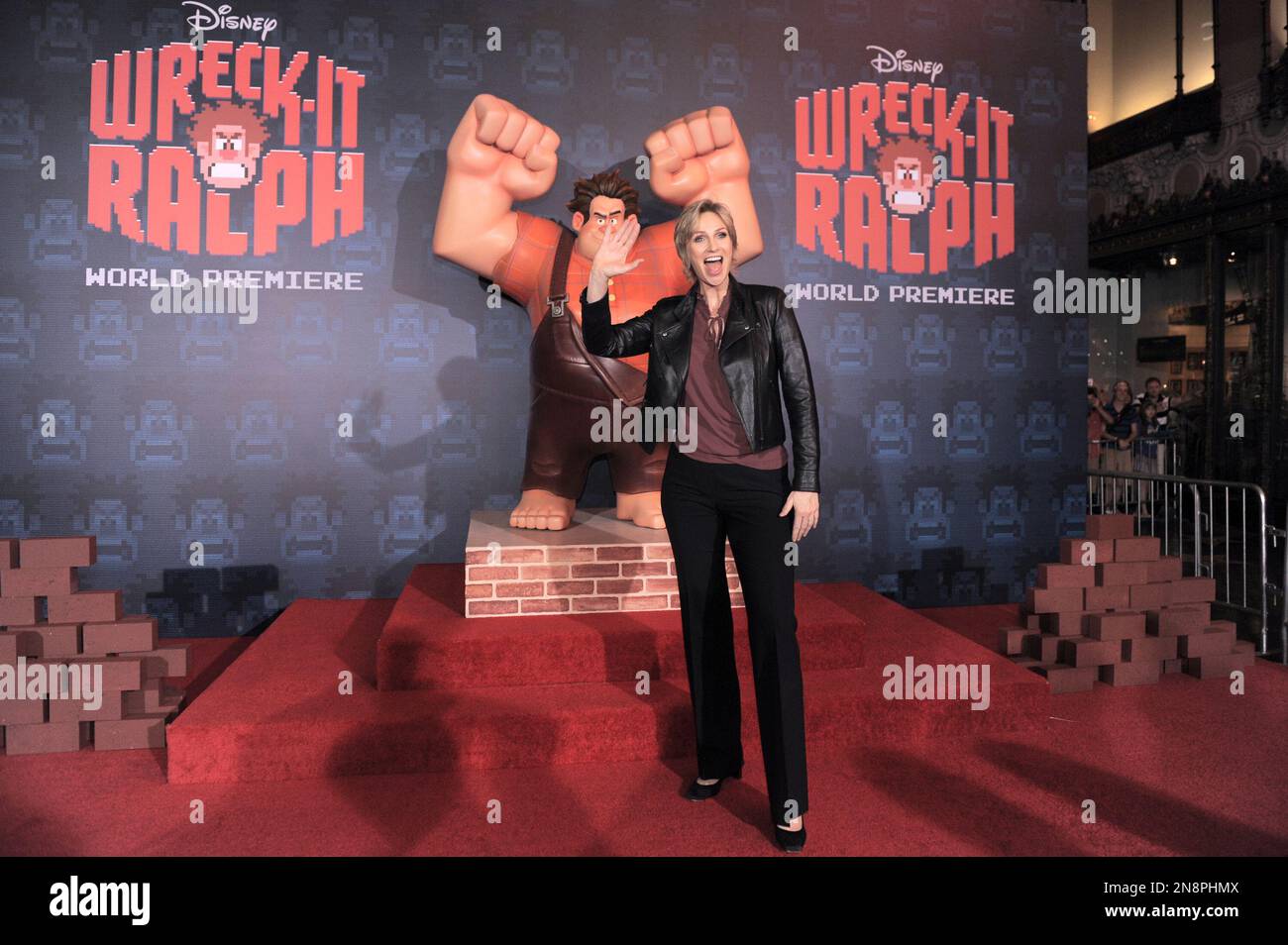 Jane Lynch arrives at the world premiere of "Wreck-It Ralph" at El ...