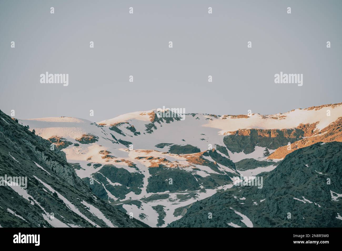Mountains in the Pyrenees in Andorra in winter with lots of snow Stock ...