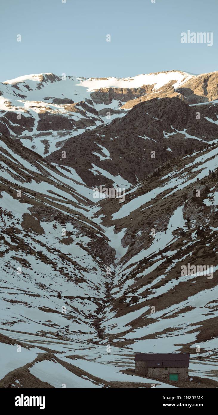 Mountains in the Pyrenees in Andorra in winter with lots of snow Stock ...