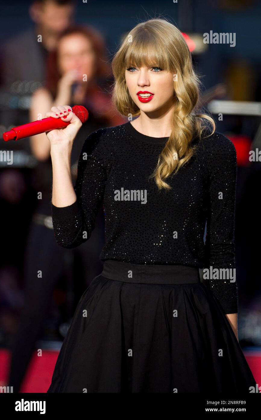 Taylor Swift performs on ABC's "Good Morning America" on Tuesday, Oct ...