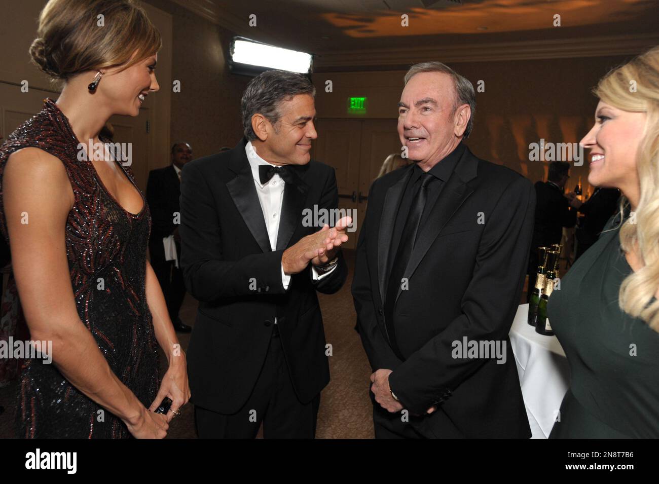 From left, Stacy Keibler, George Clooney, Neil Diamond, and Katie ...