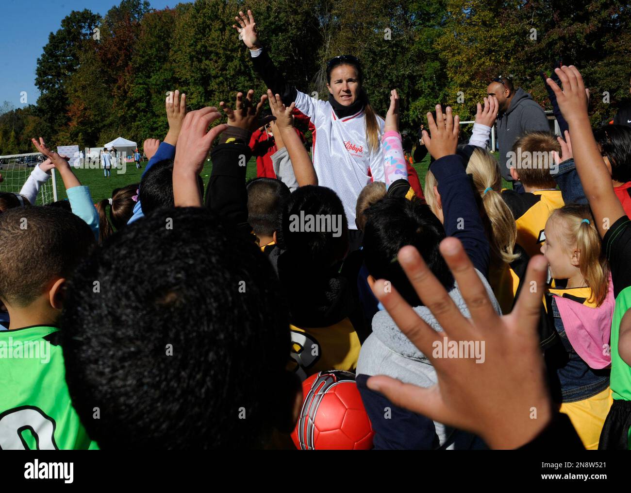 IMAGE DISTRIBUTED FOR LIBBY'S-Olympic soccer star Brandi Chastain ...